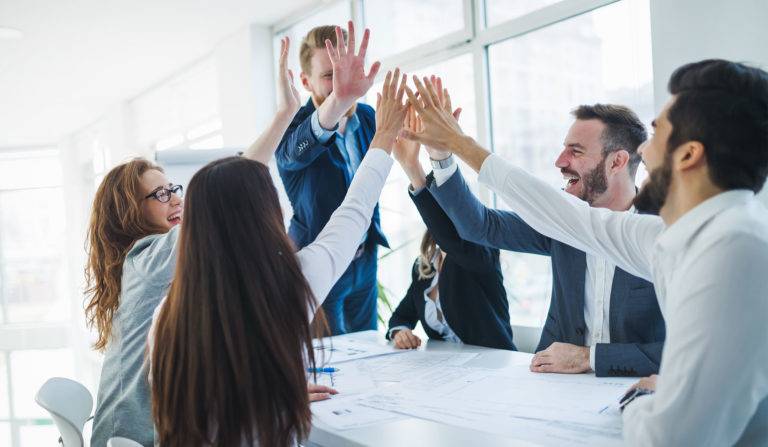 Build a Successful Team with Employee Engagement Surveys - The Headhunters